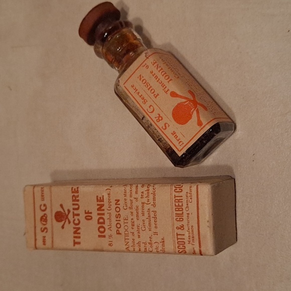 Scott & Gilbert Co. | Other | Vintage Sg Tincture Of Iodine Bottle W ...